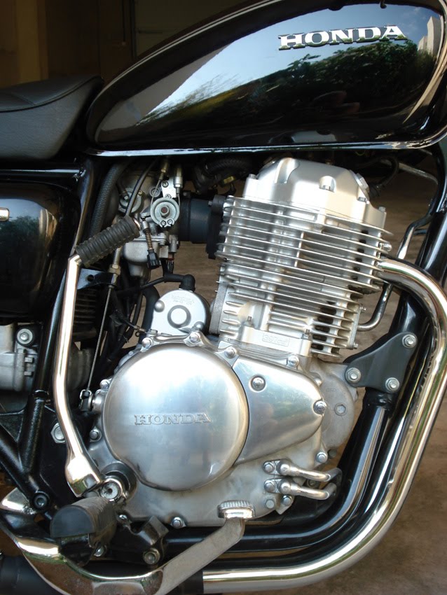 Mad Sunday Survivor : alma caferacer clubman ton-up y TT desde Triumph ...