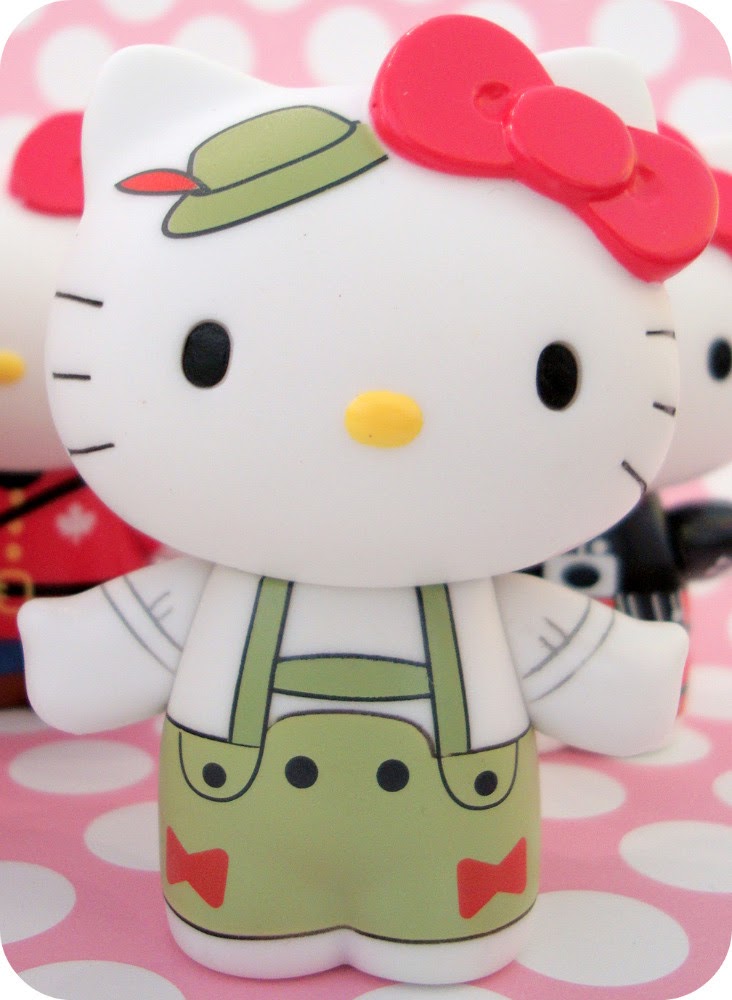 Kawaii Planet: Hello Kitty x Urban Outfitters Vinyl Figures Series 3