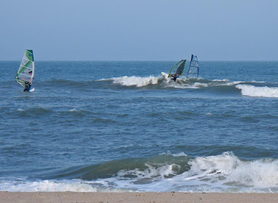Lost In Hatteras: Wave schlogging when it's blowing 30