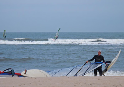Lost In Hatteras: Wave schlogging when it's blowing 30