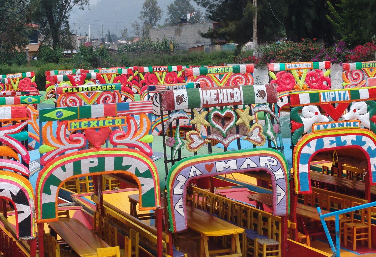 Tourism in real mexico - english version: xochimilco canals, floating ...