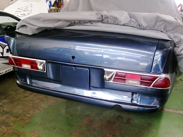 Classic Benz: W111: M114 Engine Trial Fitting