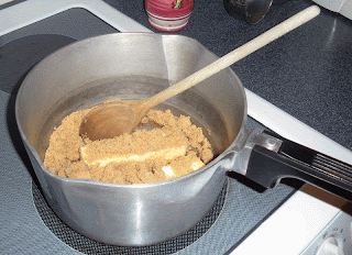 Gal in the Middle: Holiday Baking, Take 2: Sweet & Saltines Candy