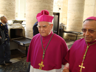 ORBIS CATHOLICVS: The biretta: why it's better...