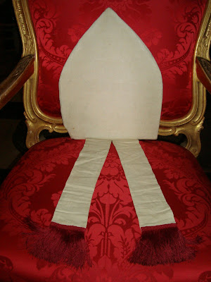 ORBIS CATHOLICVS: Catholic culture: the simplex mitre...