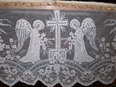 ORBIS CATHOLICVS: The knit altar cloth: how it's done...