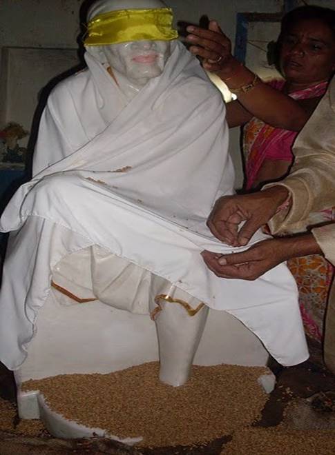 Sai Wallpaper: Prana Pratishta of Baba's Idol in Shobhapur, Madhya Pradesh