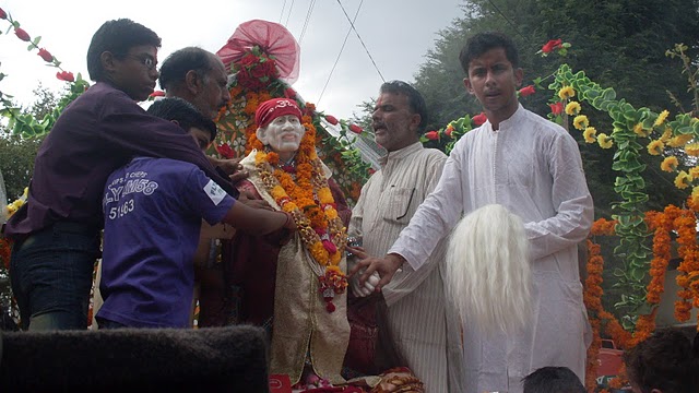 Sai Wallpaper: Prana Pratishta of Baba's Idol in Shobhapur, Madhya Pradesh