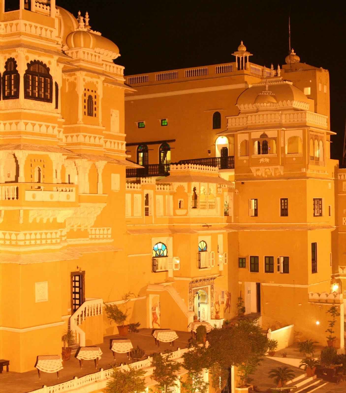 Heritage Design Architecture: Deogarh hills and lakes in Rajasthan