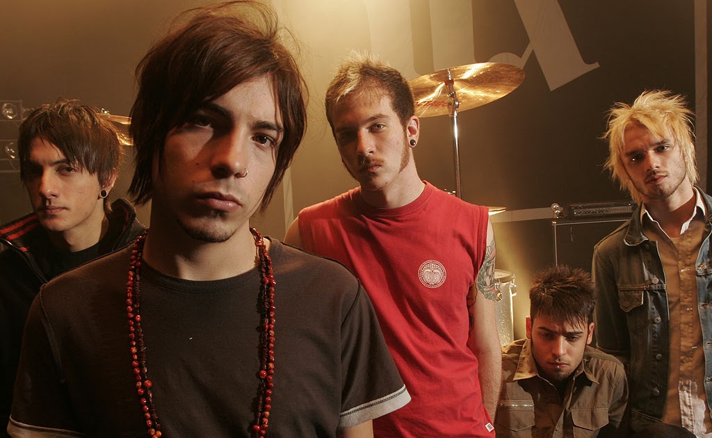 Infinito Particular: NX ZERO e o fenômeno "Só rezo"