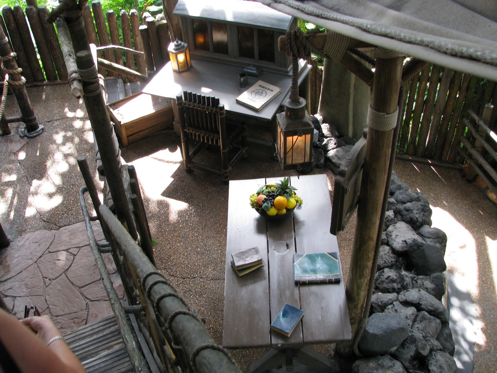 Exploring The Swiss Family Robinson Treehouse | Disney World Blog ...