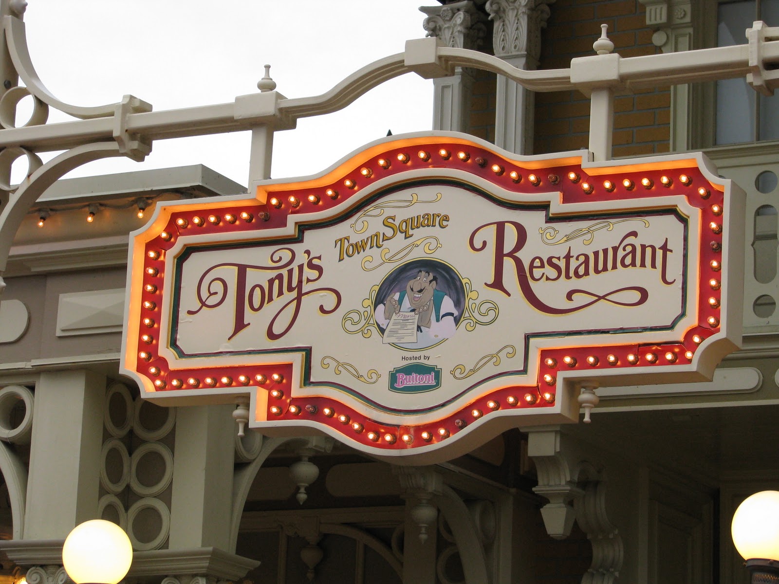 Disney World Dining: Tony's Town Square Restaurant | Disney World Blog ...