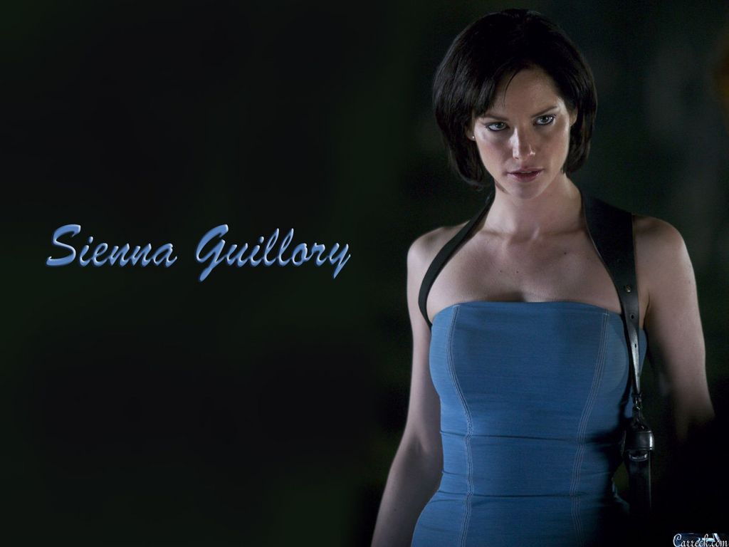 HQ Wallpaper: Sienna Guillory