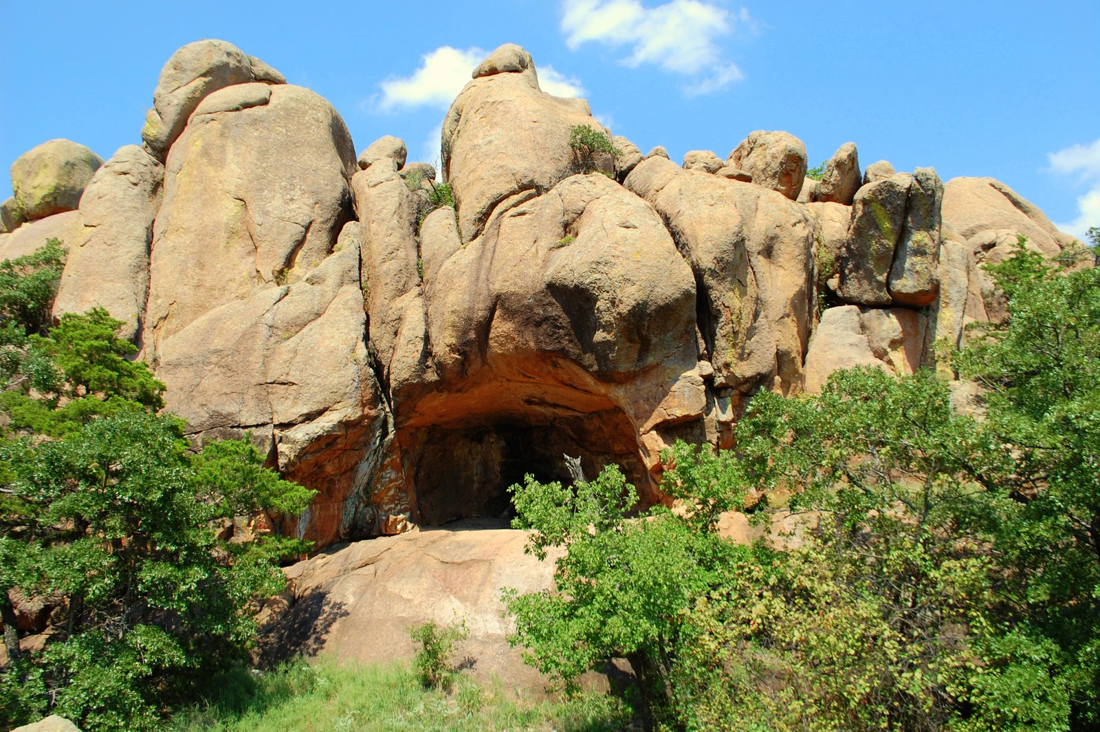 Shutterbugs Capturing the World Around Us: GREETINGS: FROM SPANISH CAVE