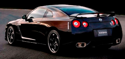 automobile: nissan-gt-r-spec-v-0-banner