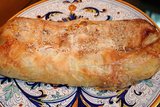 Jitterbug Juice: Easy Fresh Peach Strudel with Phyllo Dough
