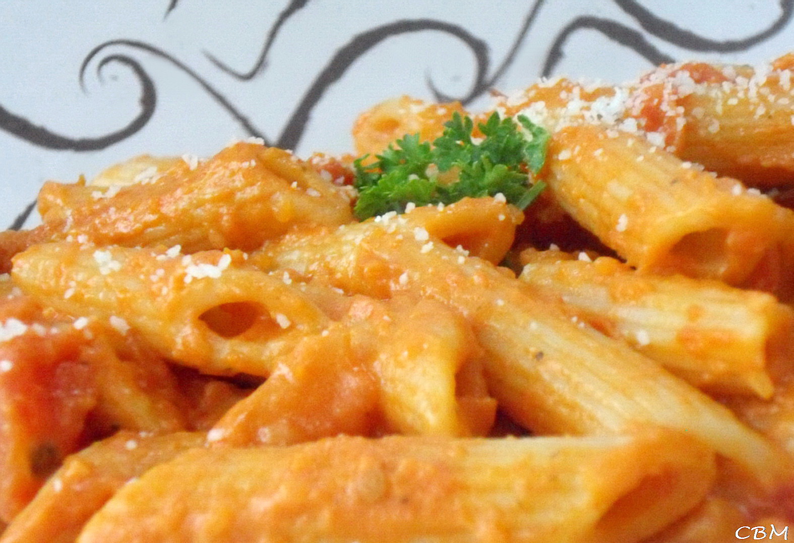 Dans la cuisine de Blanc-manger: Pennine Sauce Romanoff à la Linda