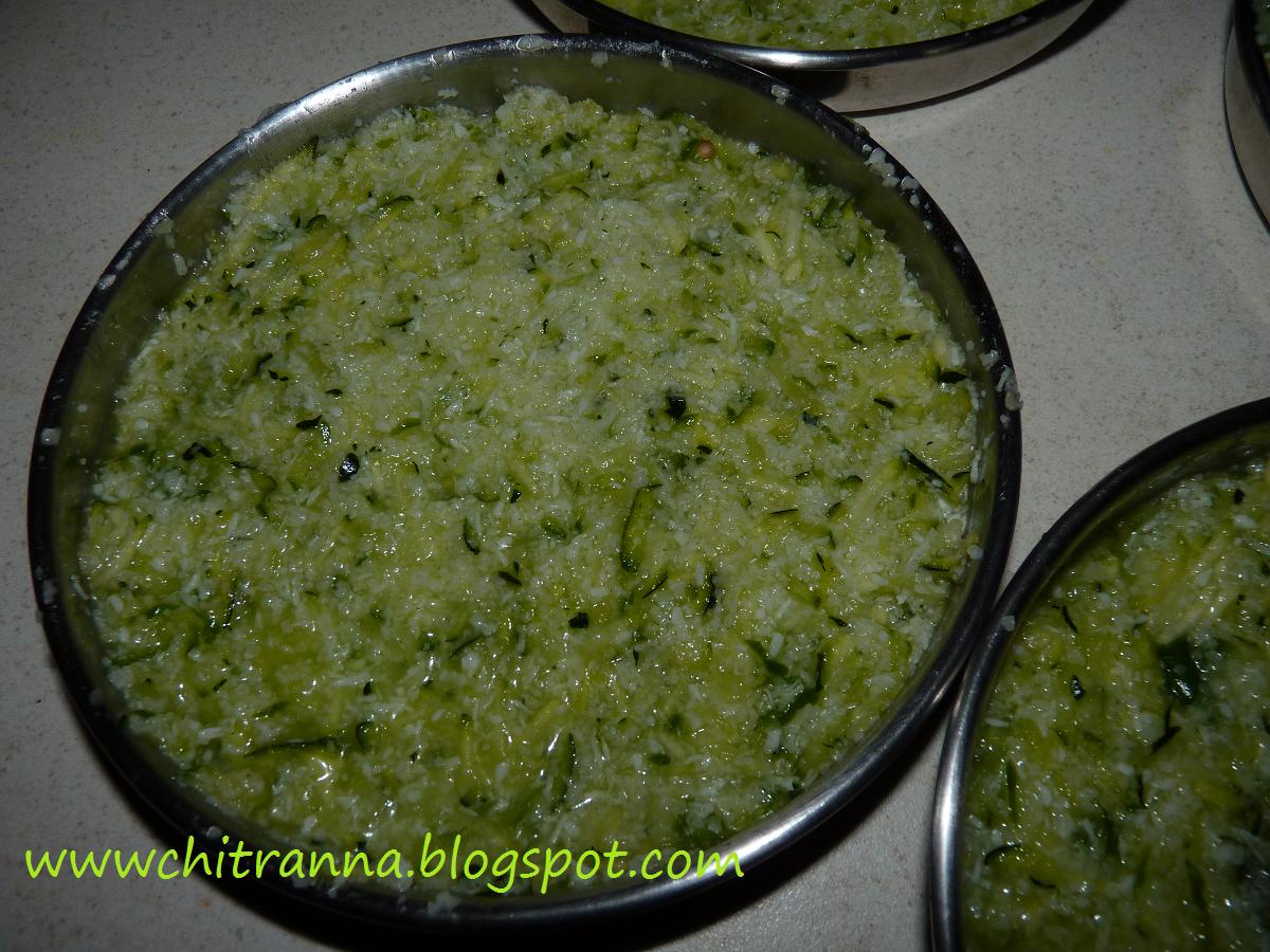 Chitranna: Sowthe kai kadabu(Cucumber Idly)