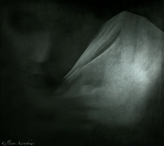 Conceptual Artist Kalliope Amorphous