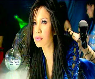 Indonesian artist: Rossa