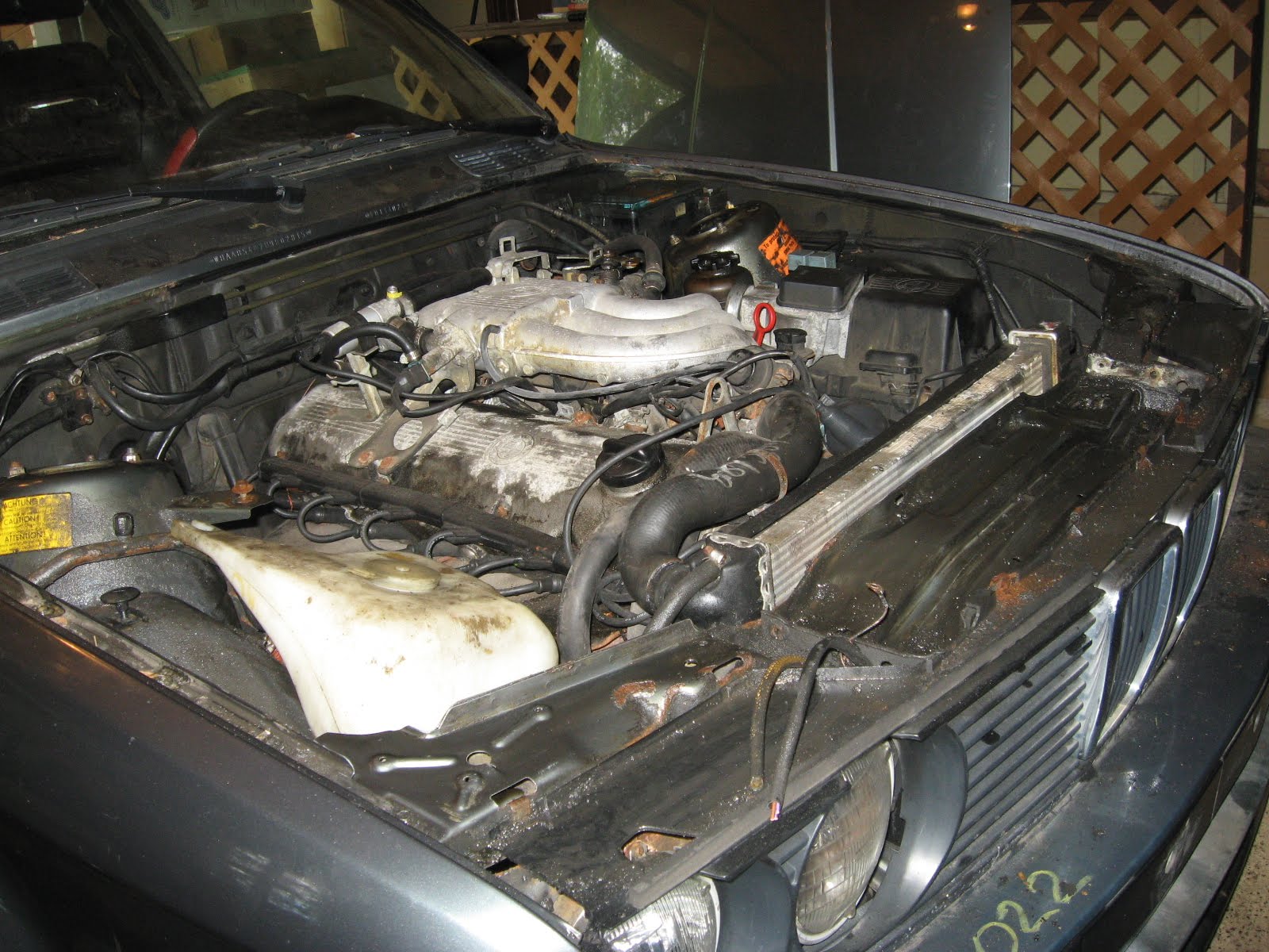 MY PROJECT 1987 BMW 325IS (E30): On to the Engine bay ....