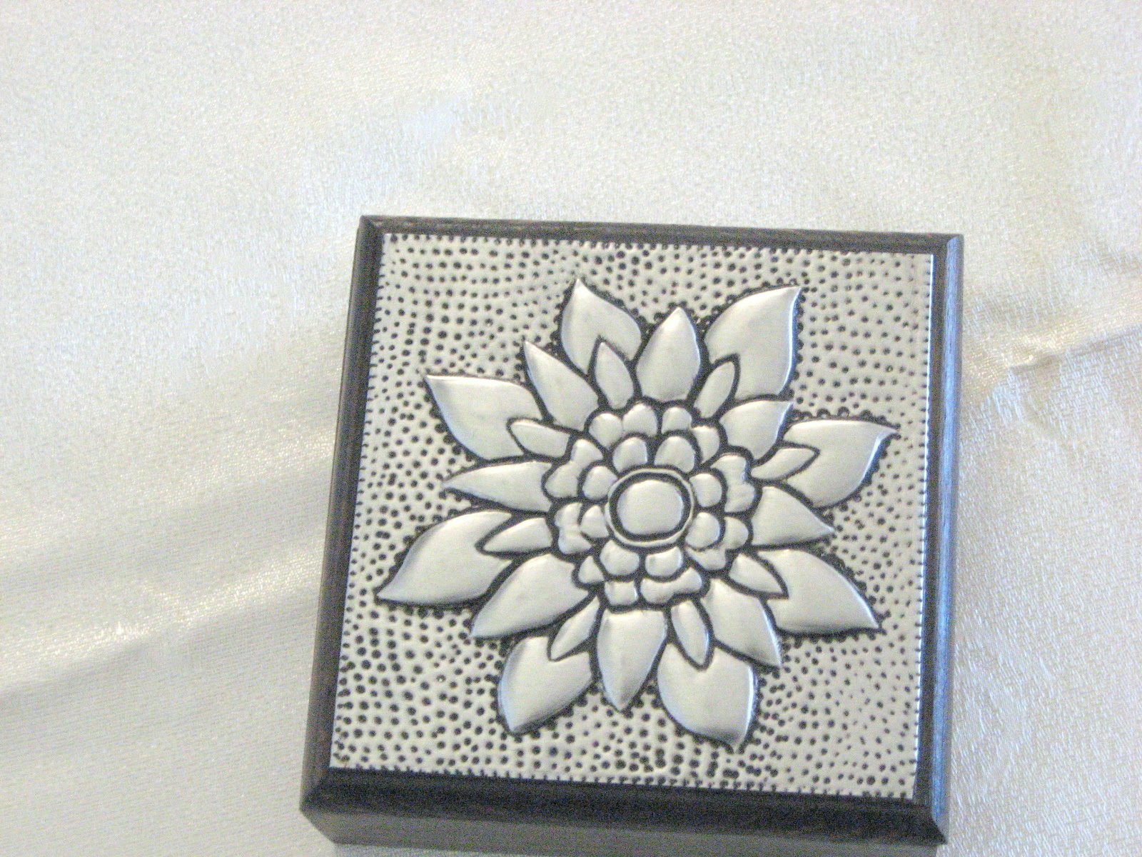 Diseños de repujado en aluminio - Imagui