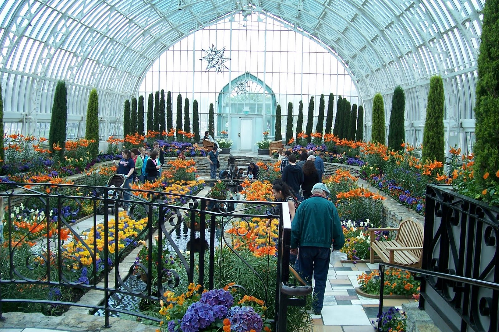 A Rootdigger's Sunnyside: Como Park Conservatory Spring Tour