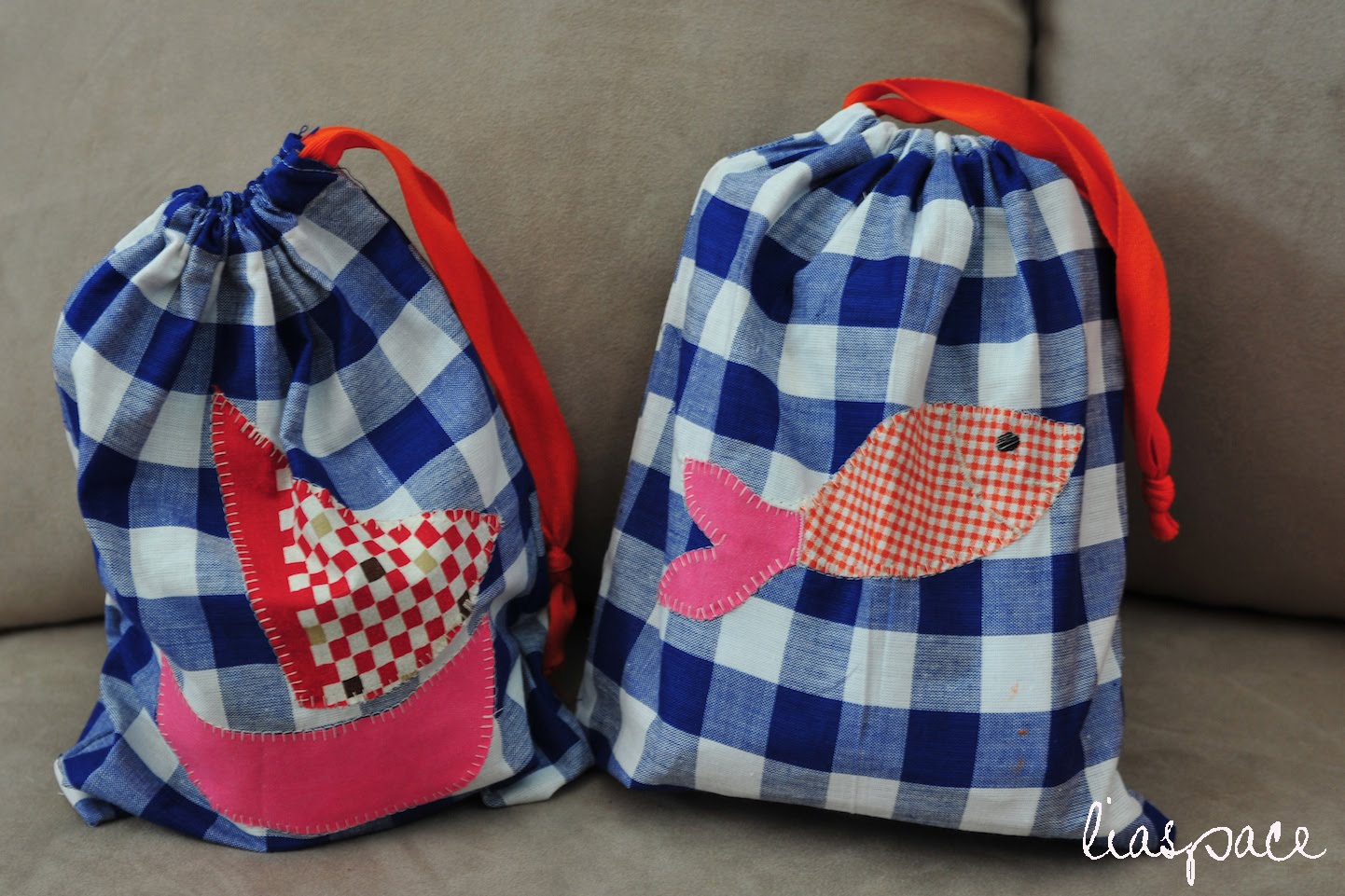 lia's crafty journey: tutorial: gift bag applique