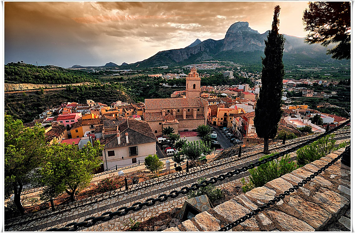 Fracciones de segundo: Un paseo por Polop de la Marina