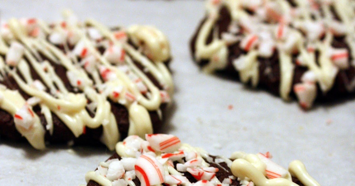 Cee in the Kitchen: iced chocolate peppermint snaps