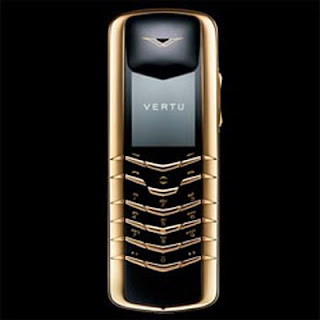 China Cell Phone News: VERTU Signature 18 Karat Golden Cell Phone