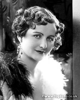 Nina Townsend's Instagram, Twitter & Facebook on IDCrawl