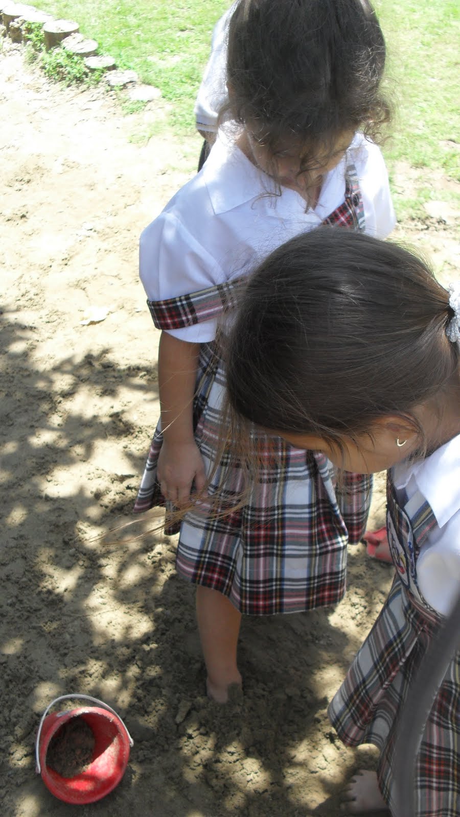 Welcome to KB 2010-2011: Hello toes, hello feet! ( ¡Hola dedos, hola pies!)