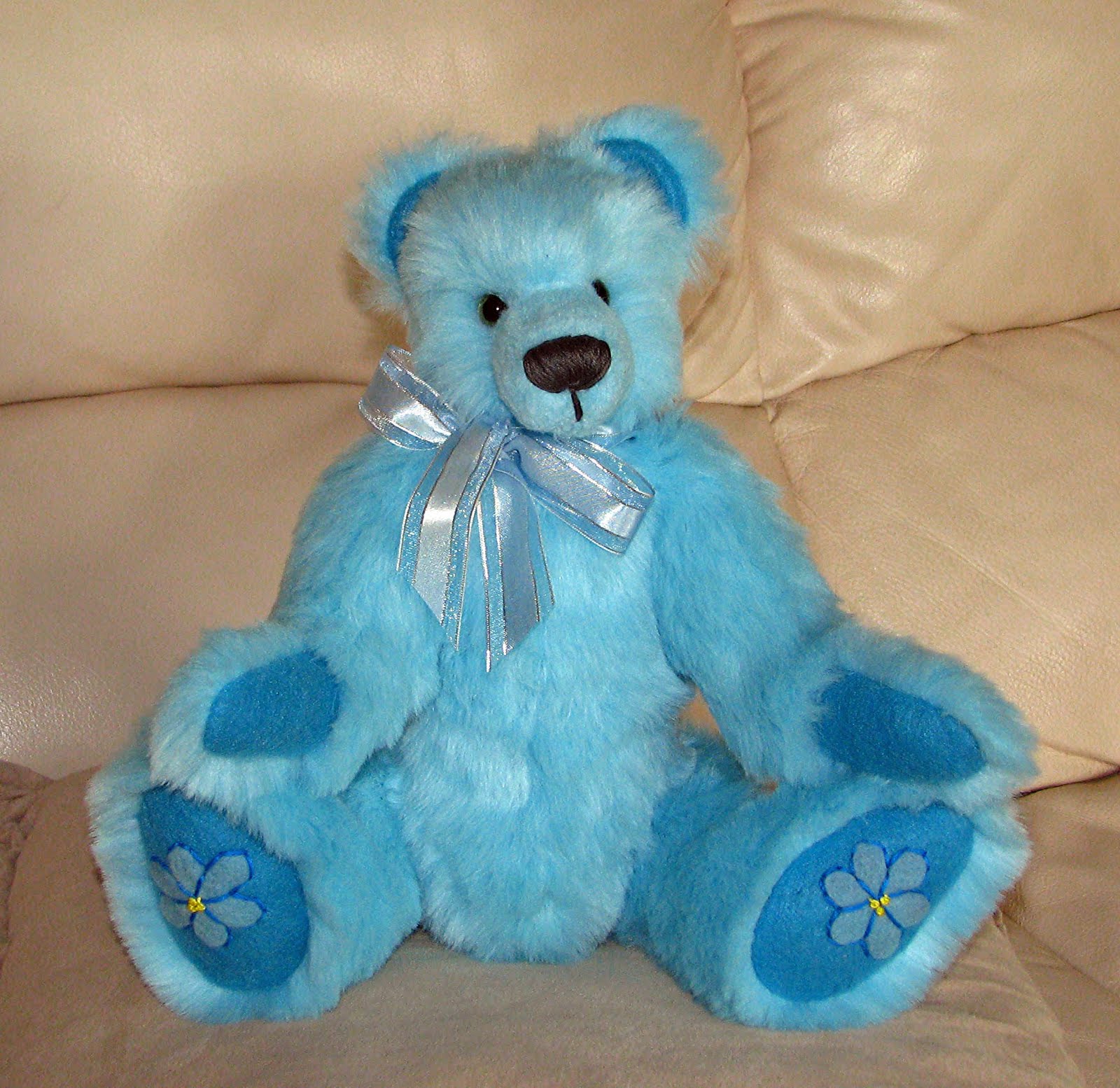 The Inner World of Emma's Bears: The first Free Pattern bear to show you