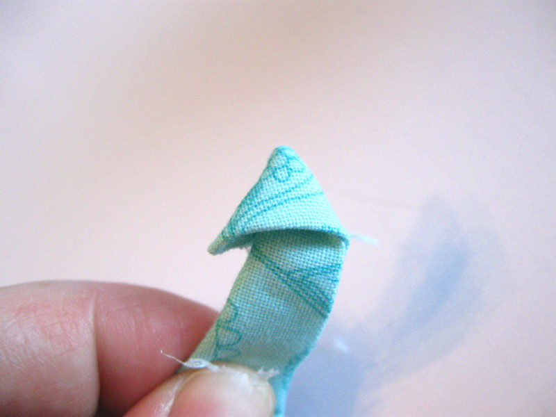 Rosey Corner Creations: Twisted Fabric Flower Tutorial