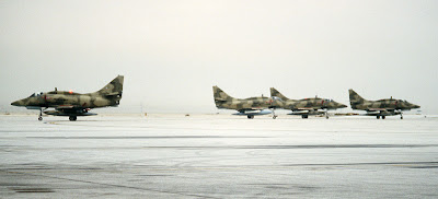 Relembrando: Kuwait Air Force Skyhawks at Gulf War I - 1991