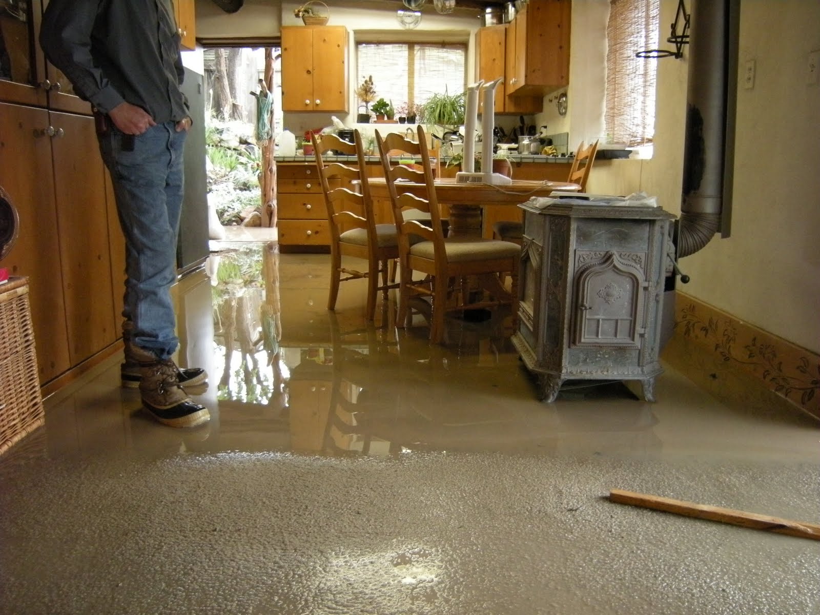 Me and my wide mouth blog: Flood of 2009, Duct Tape Syndrome, and ...