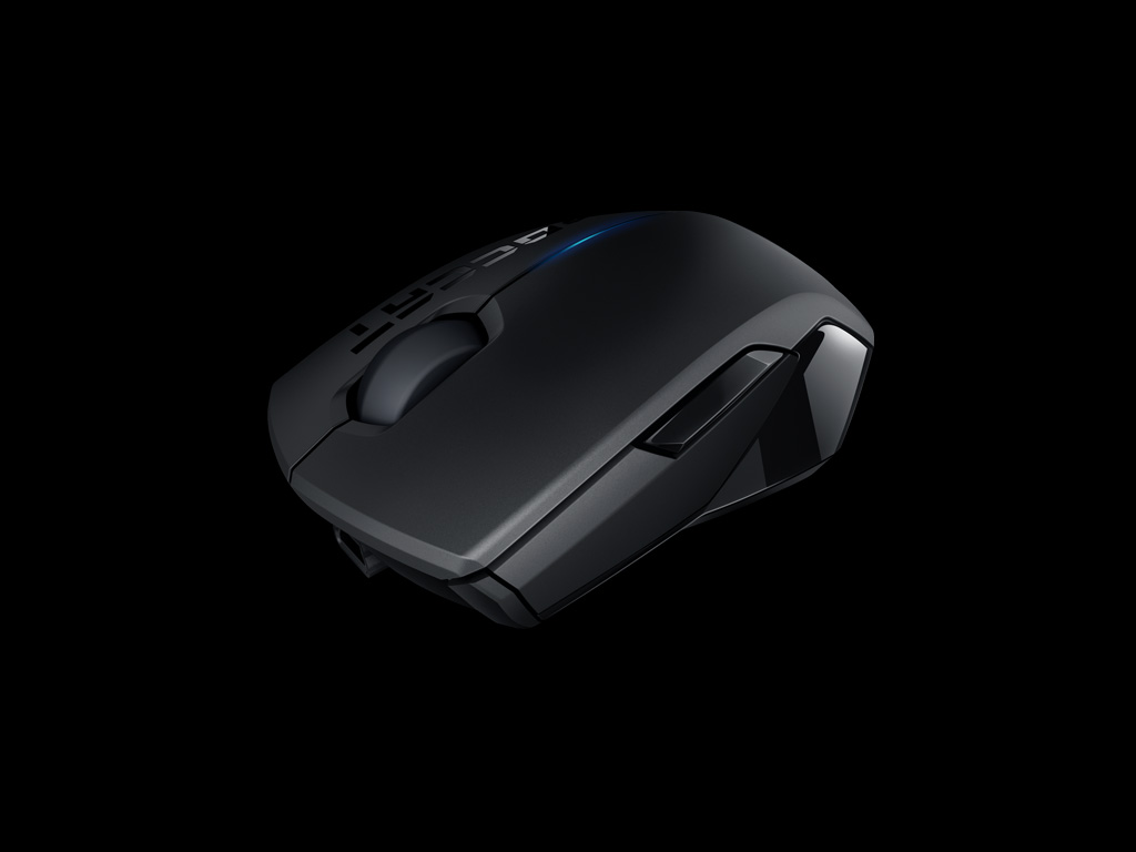 PROFESSIONAL GAMERS: ROCCAT GAMING MOUSE