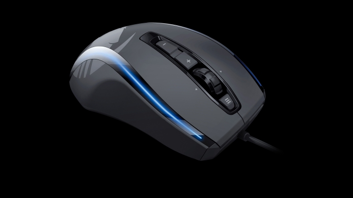 PROFESSIONAL GAMERS: ROCCAT GAMING MOUSE