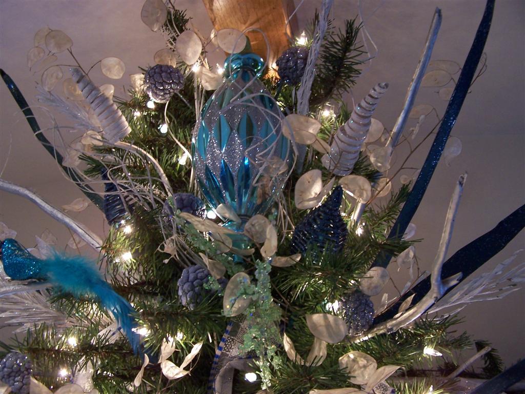 Perennial Passion: Christmas Tree Top and Chicken Stuffed Wonton Shells