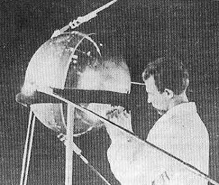 Vistas al Universo: Sputnik, 50 años despues...