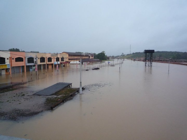 GEMAS BANJIR [GAMBAR] | SHAHAZRIN.COM ~ SHAHAZRIN.COM