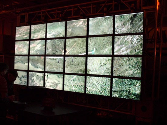 AMD Demonstrates Eyefinity Multi-display Technology