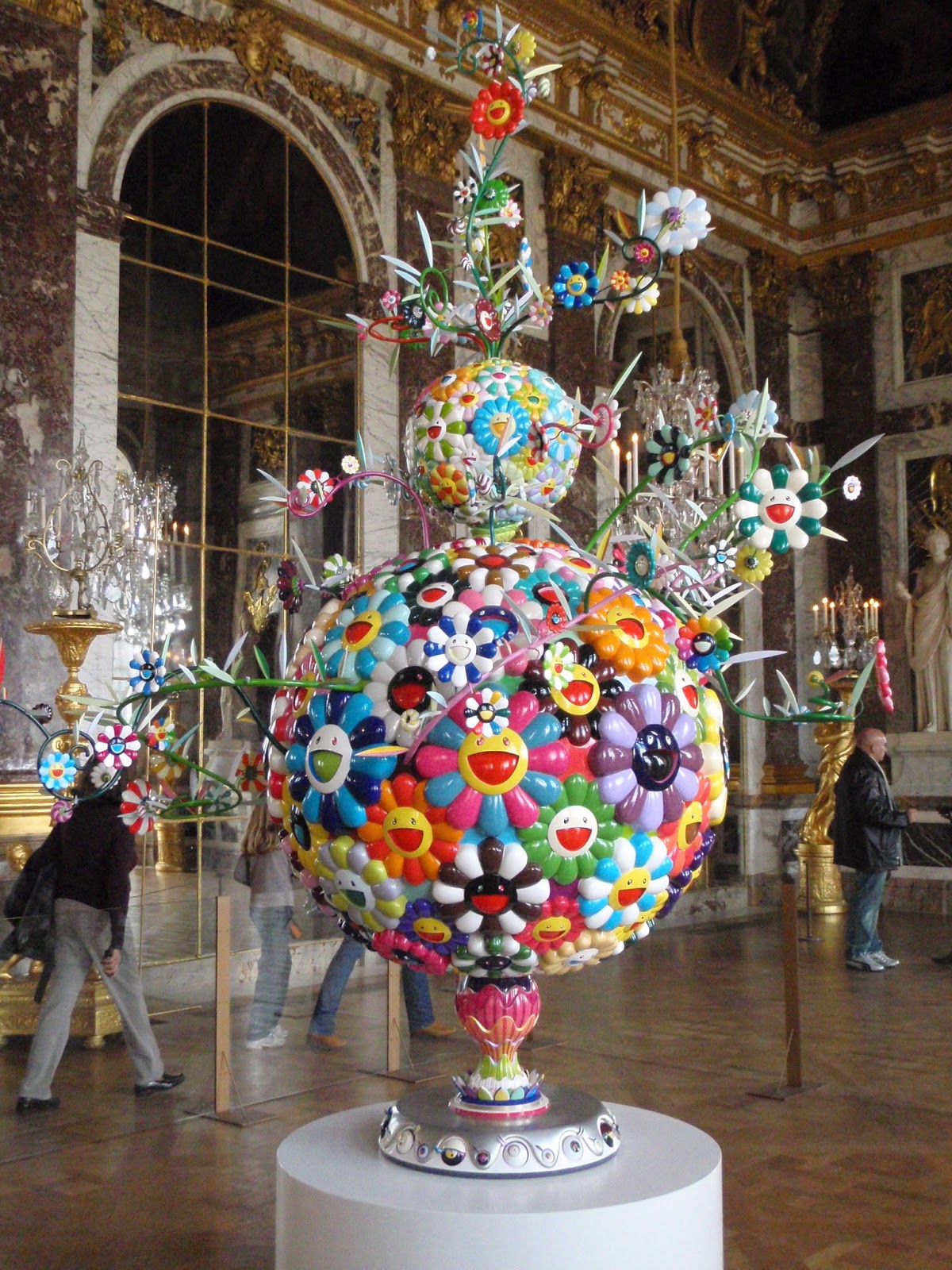 Jillian's Travel Blog: Versailles and the Murakami Exhibit