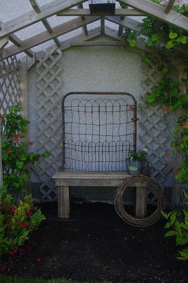 Thousand Square Feet: Simple Rustic Barn Board Bench