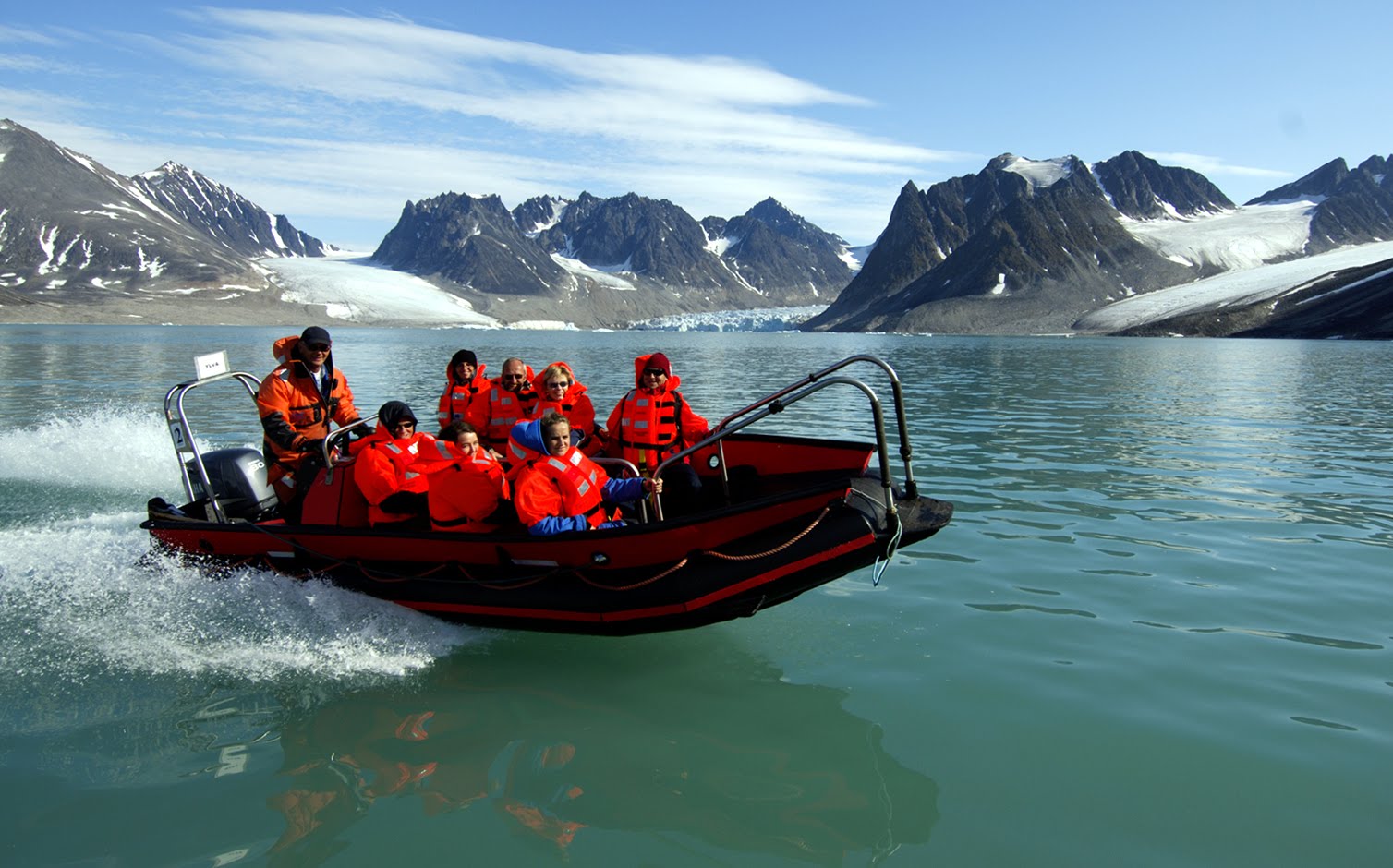 Best place to visit around the world: Svalbard Midway of Europe and ...