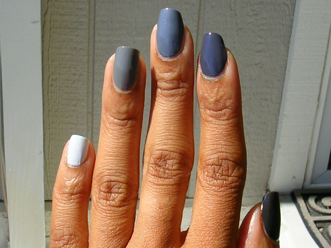 CANDY COATED TIPS: Grey Ombre (Gradient) Nails
