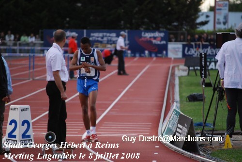 Marchons.com le blog: Stade d'athlétisme Georges Hébert à Reims