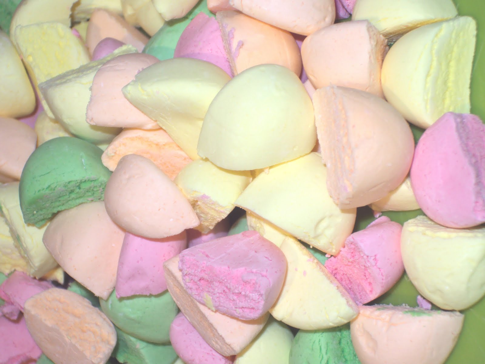 Mrs Cake: A Kiwi classic - Lolly Cake