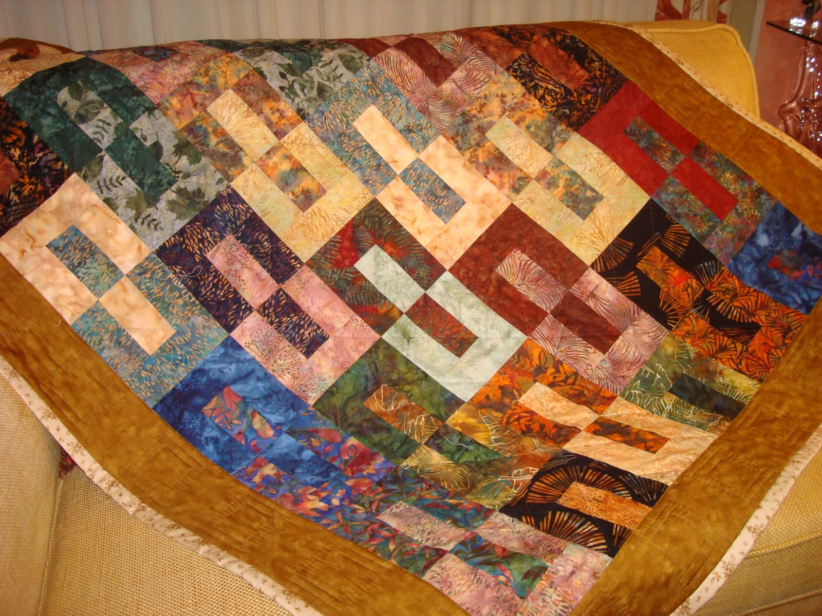 ANA Y SUS LABORES DE PATCHWORK: QUILT BATIK TERMINADO